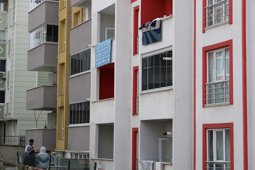 Gabonlu kızın sır ölümü... Son görüntüleri ortaya çıktı - Haber3 Gabonlu kızın sır ölümü... Son görüntüleri ortaya çıktı - Haber3