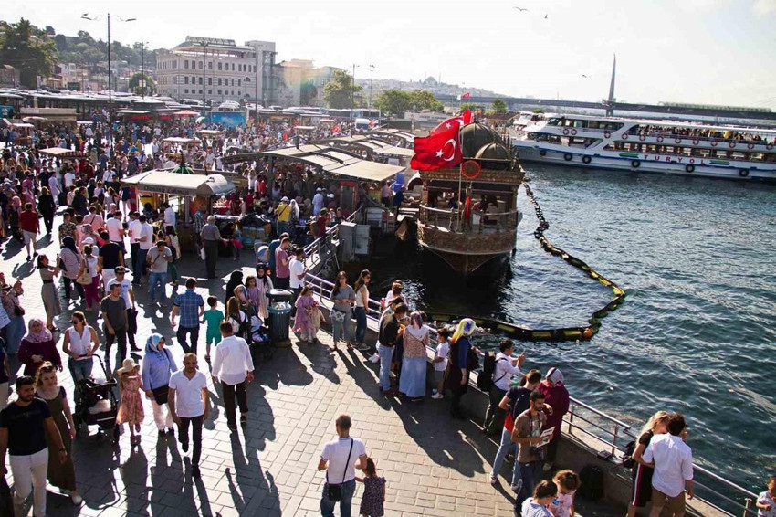 İstanbul'da yaz sıcaklarına mola: Yeniden yağış geliyor! - Haber3