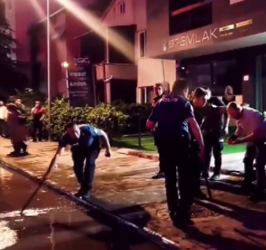 Bir baba kızını kaçıran kişinin kulağını falçatayla kesip kopardı! - Haber3